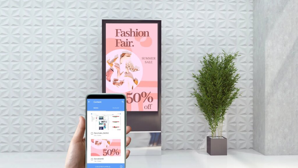 Smartphone CMS control for digital signage